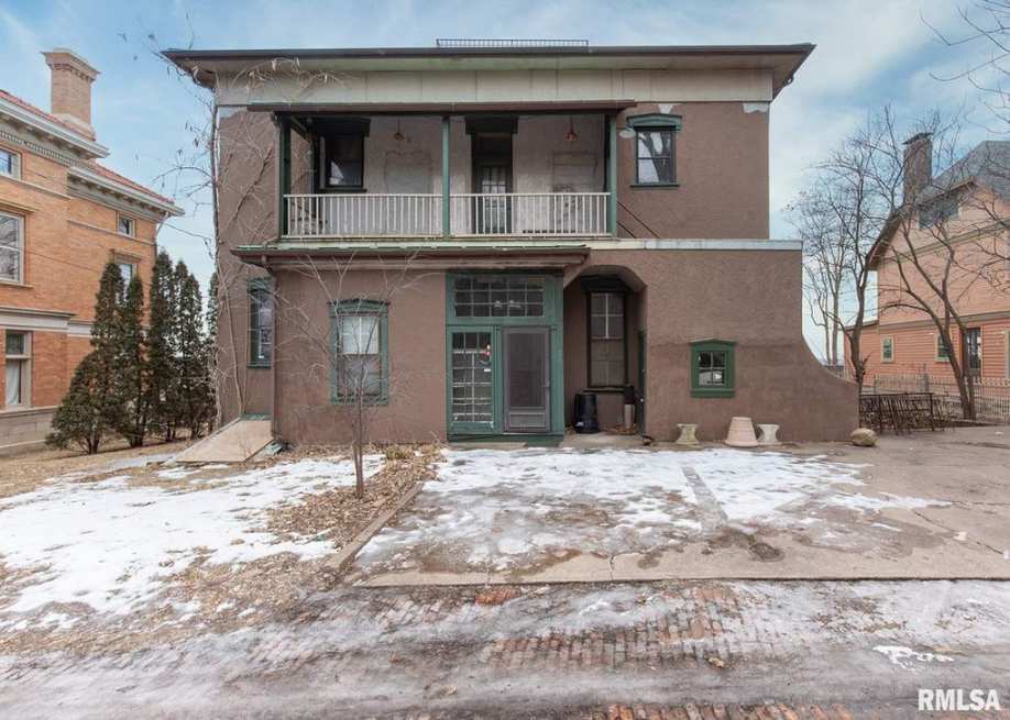 1867 Italianate in Davenport, IA - Old House Dreams