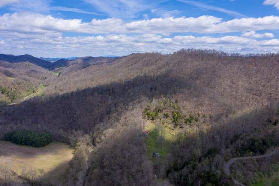 1895 Log Cabin in Dungannon, VA - Old House Dreams