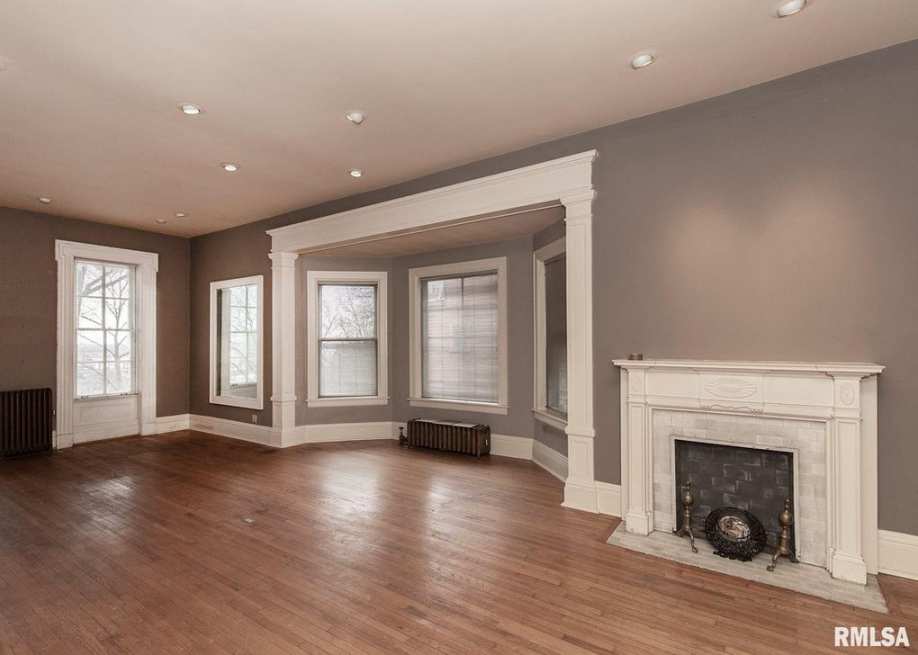 1867 Italianate in Davenport, IA - Old House Dreams
