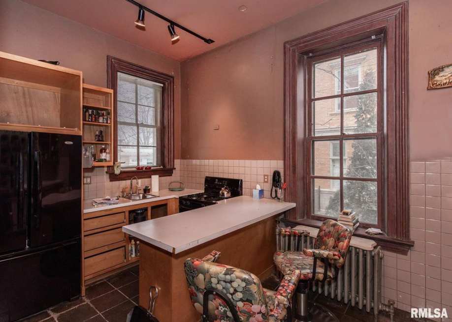 1867 Italianate in Davenport, IA - Old House Dreams