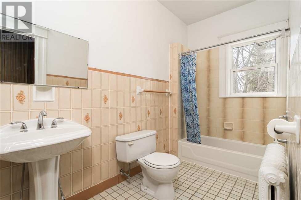 c. 1900 - Moncton, New Brunswick - Old House Dreams