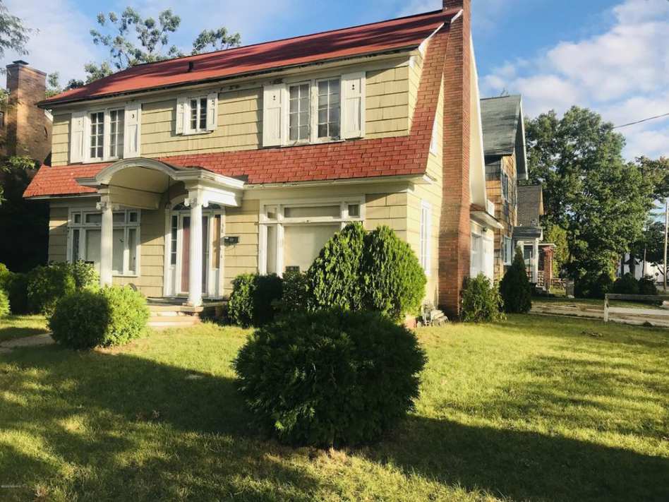 Colonial Revival in Muskegon, MI - Old House Dreams