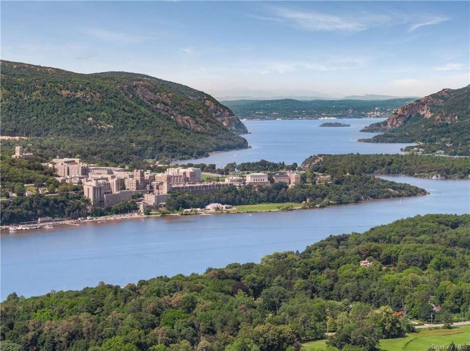 1881 - Garrison, NY - Old House Dreams