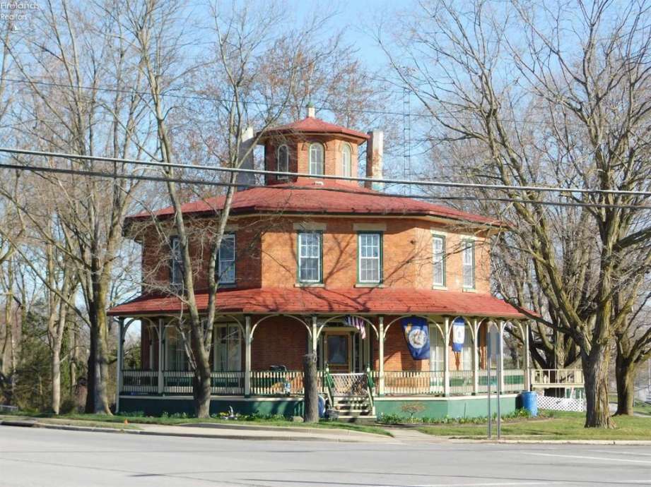 1858 Octagon in Monroeville, OH - Old House Dreams