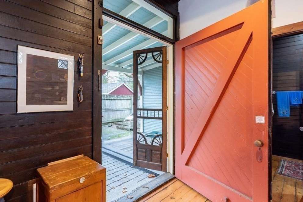 Carriage House in Springfield, MA - Old House Dreams