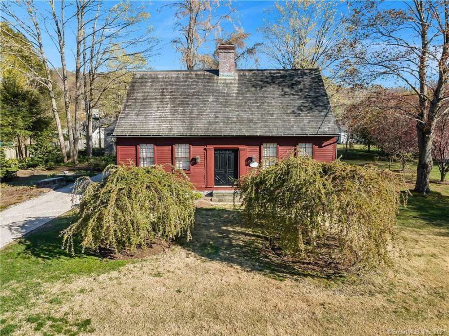 c. 1730 - Ivoryton, CT - Old House Dreams