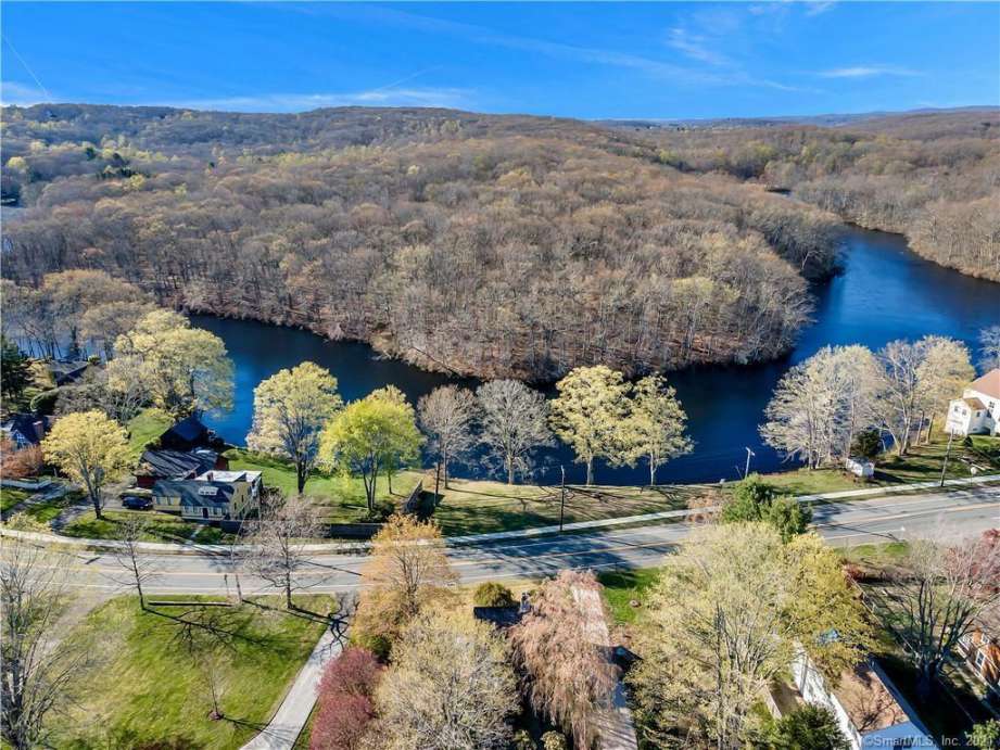 c. 1730 - Ivoryton, CT - Old House Dreams