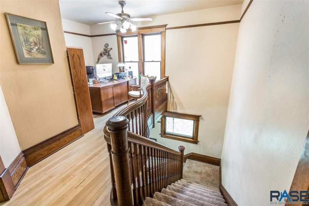 c. 1900 Queen Anne in Canton, SD - Old House Dreams