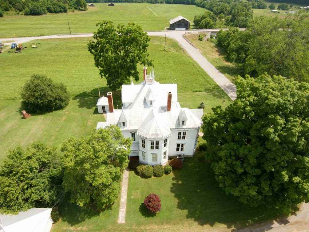 c. 1900 - Burkesville, KY - Old House Dreams