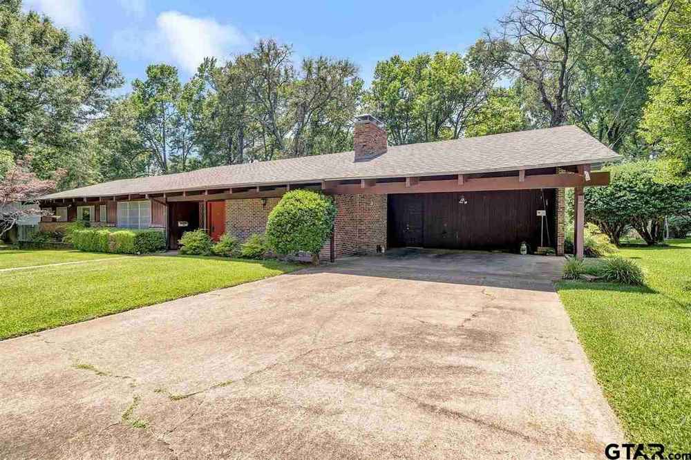 1962 Ranch in Tyler, TX - Old House Dreams