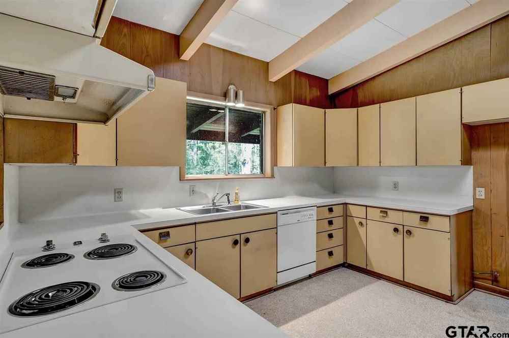 1962 Ranch in Tyler, TX - Old House Dreams