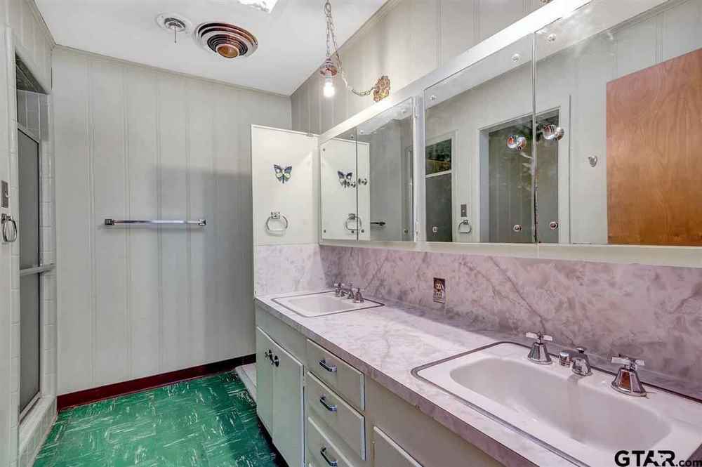 1962 Ranch in Tyler, TX - Old House Dreams