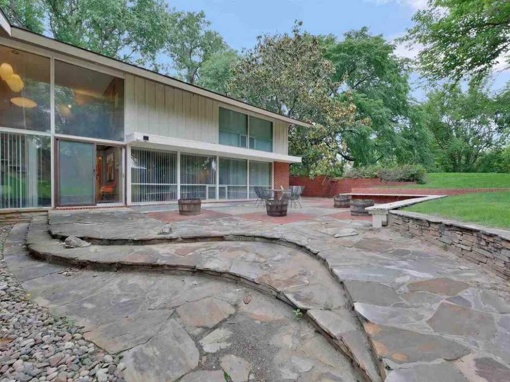 1957 Contemporary in Wichita, KS - Old House Dreams