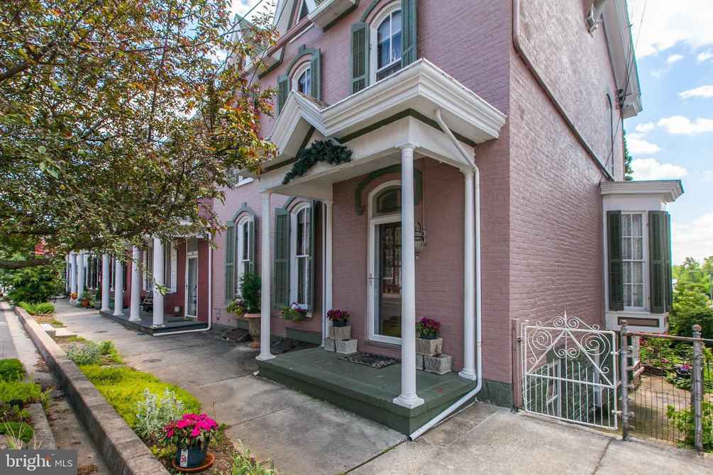 Clear Spring, MD - Old House Dreams