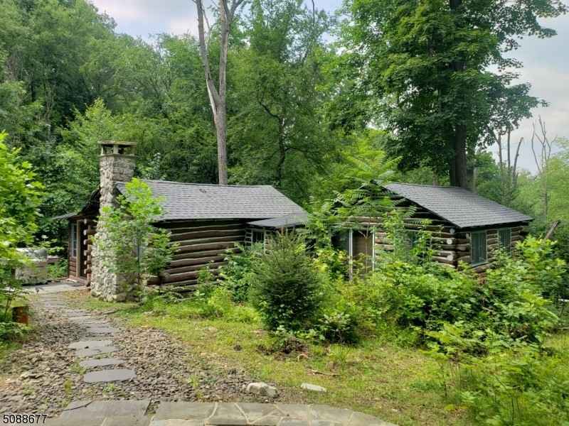 1935 Log Cabin in Sussex, NJ - Old House Dreams