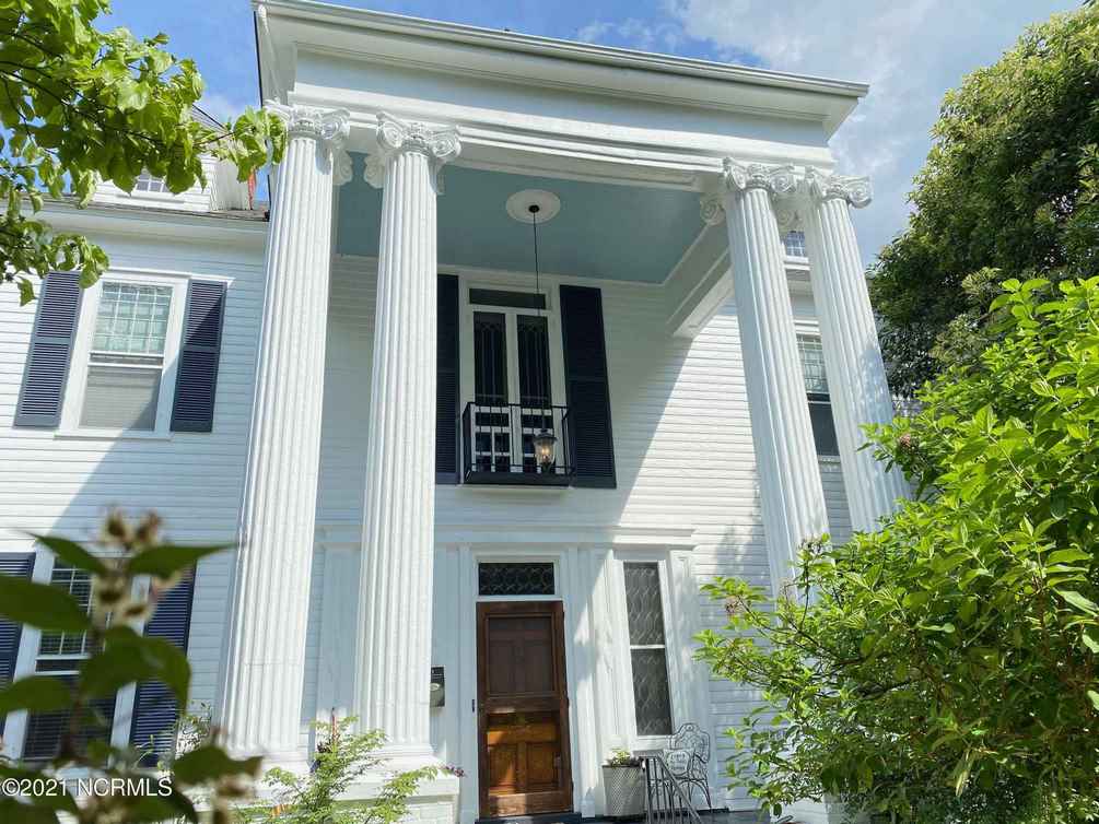 1905 Classical Revival in Weldon, NC - Old House Dreams