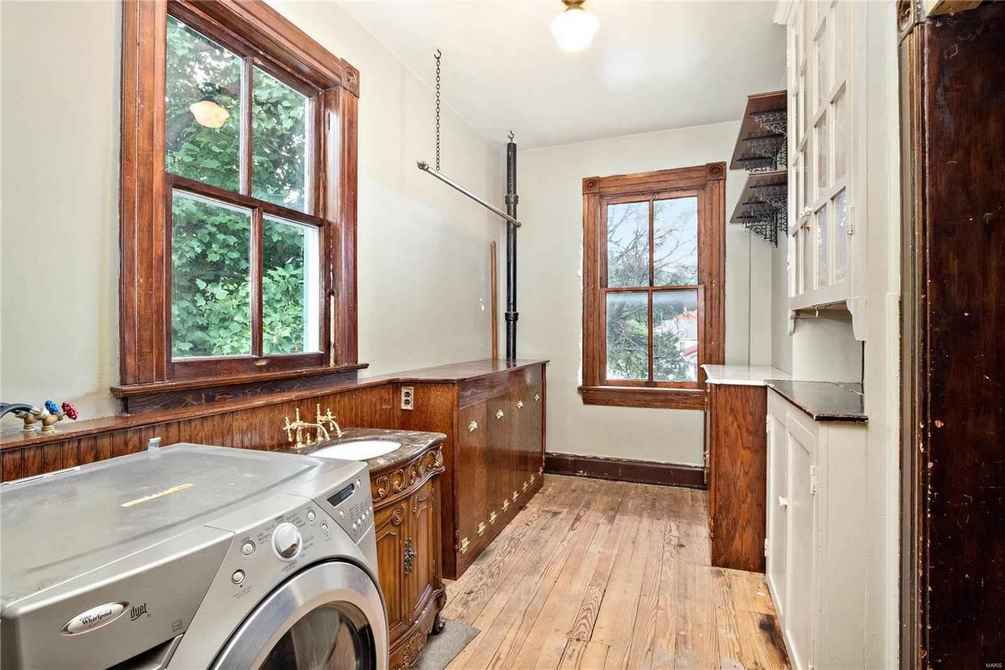 1863 - Waterloo, IL - Old House Dreams