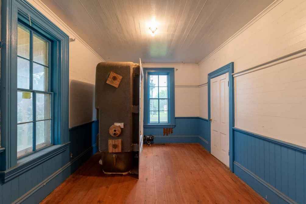 c. 1850 - Kenyon, MN - Old House Dreams