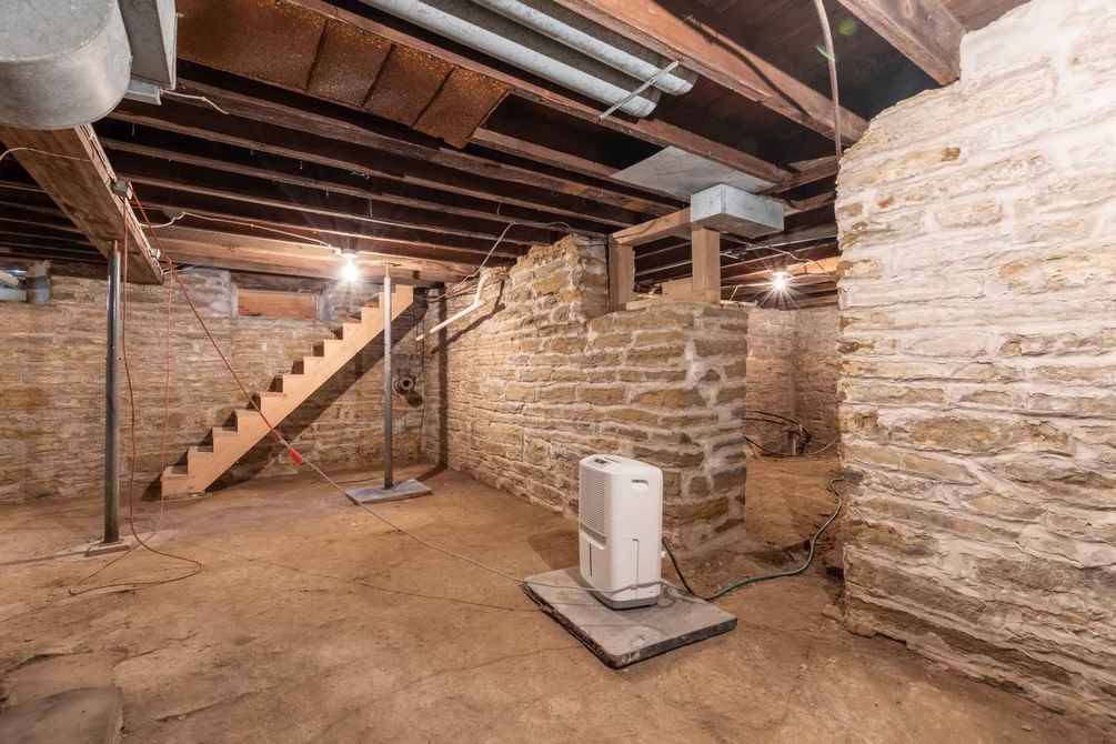 c. 1850 - Kenyon, MN - Old House Dreams