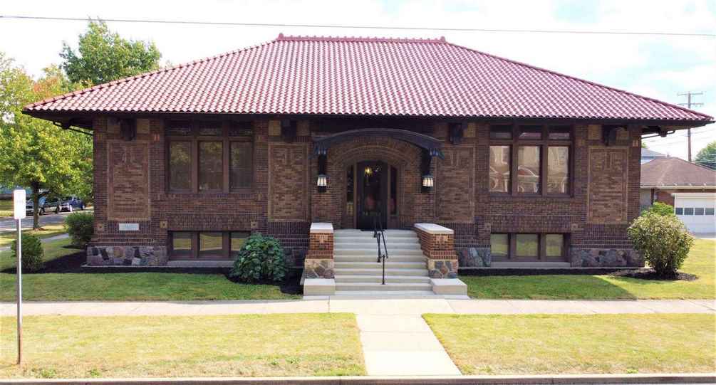 1913 Library in Kendallville, IN - Old House Dreams