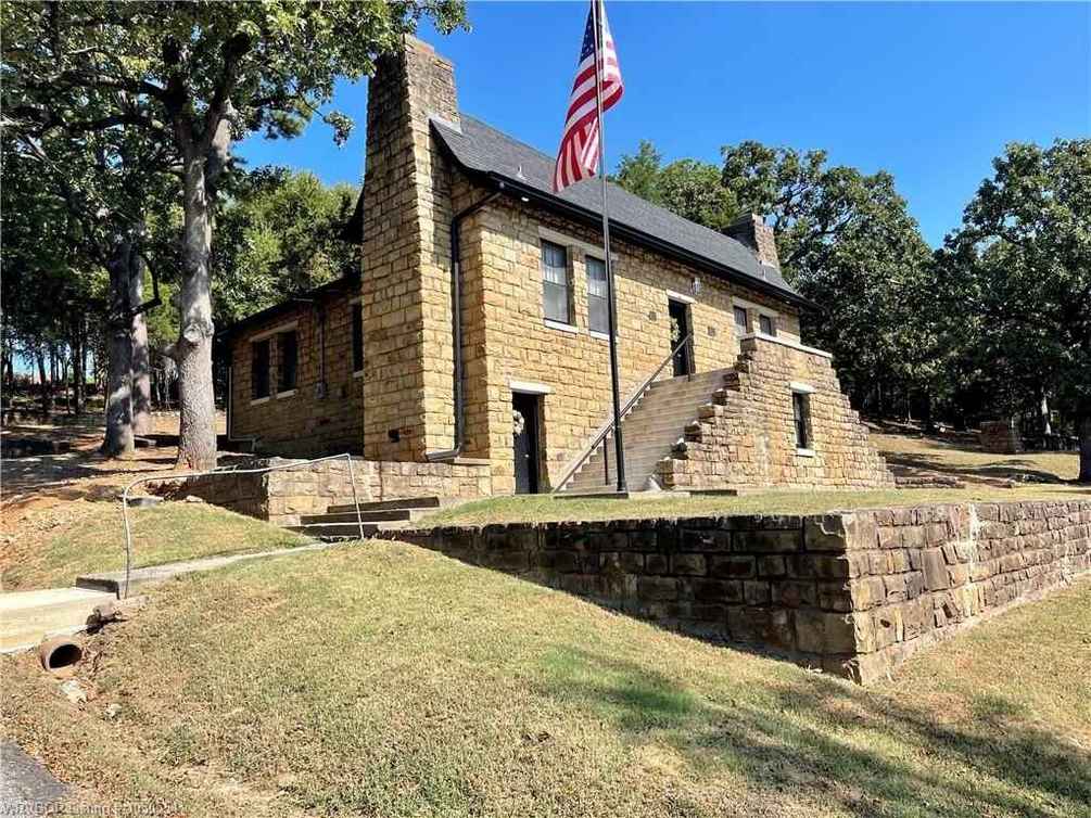 Old libraries for sale. - Old House Dreams
