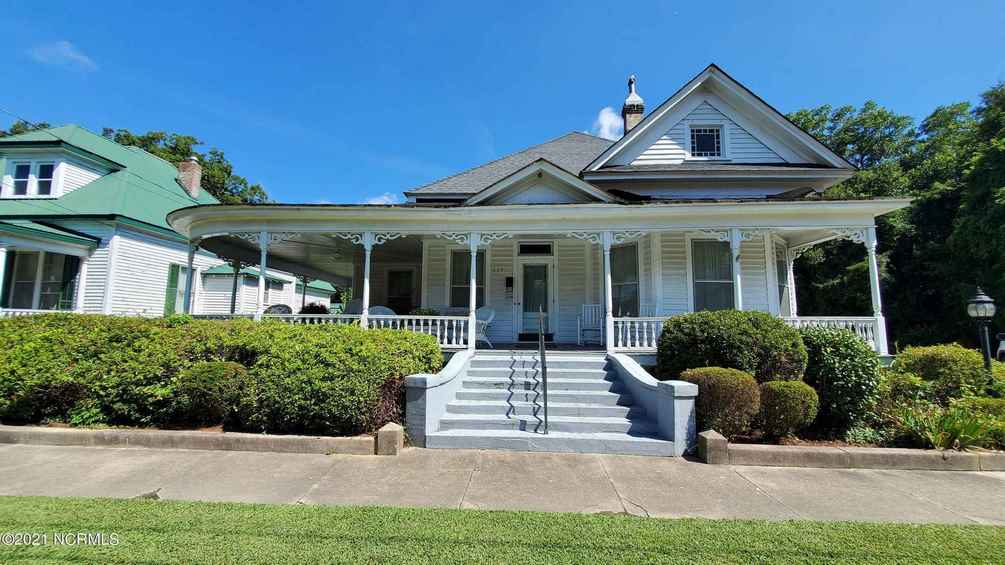 1901 Queen Anne in Ayden, NC - Old House Dreams