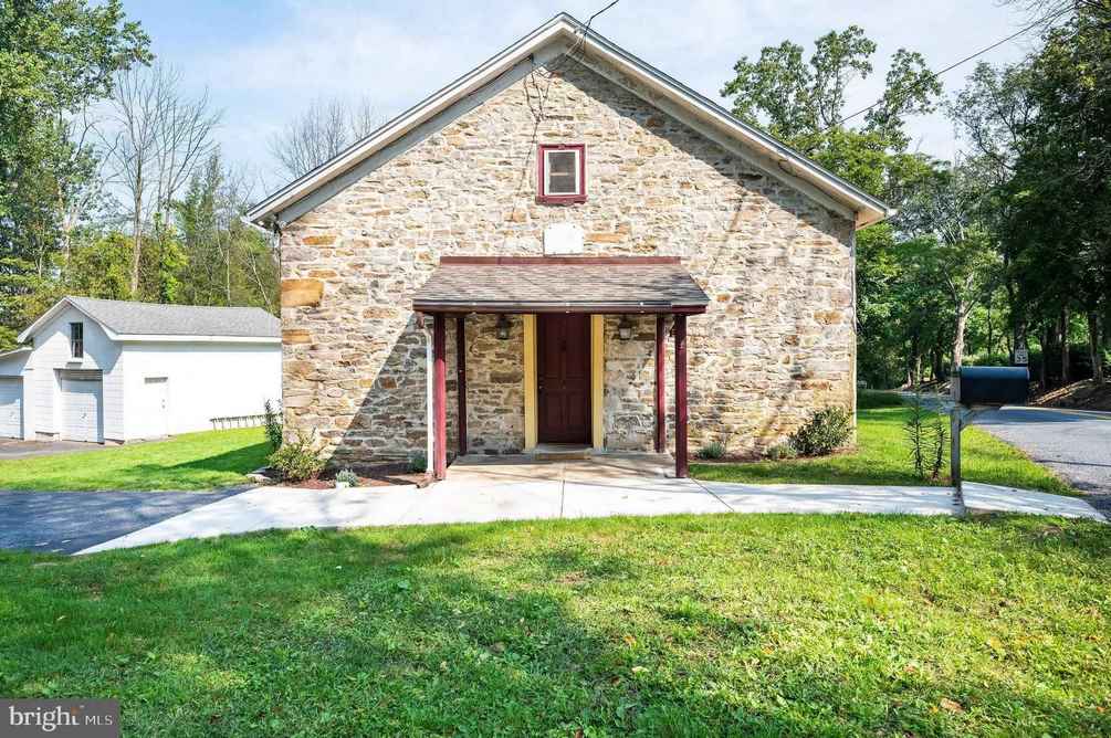 1849 Schoolhouse in Mertztown, PA - Old House Dreams