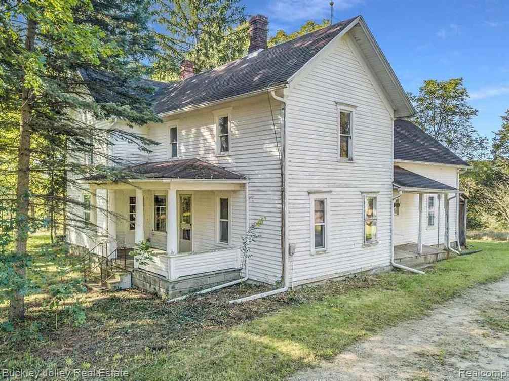 Howell, MI - Old House Dreams