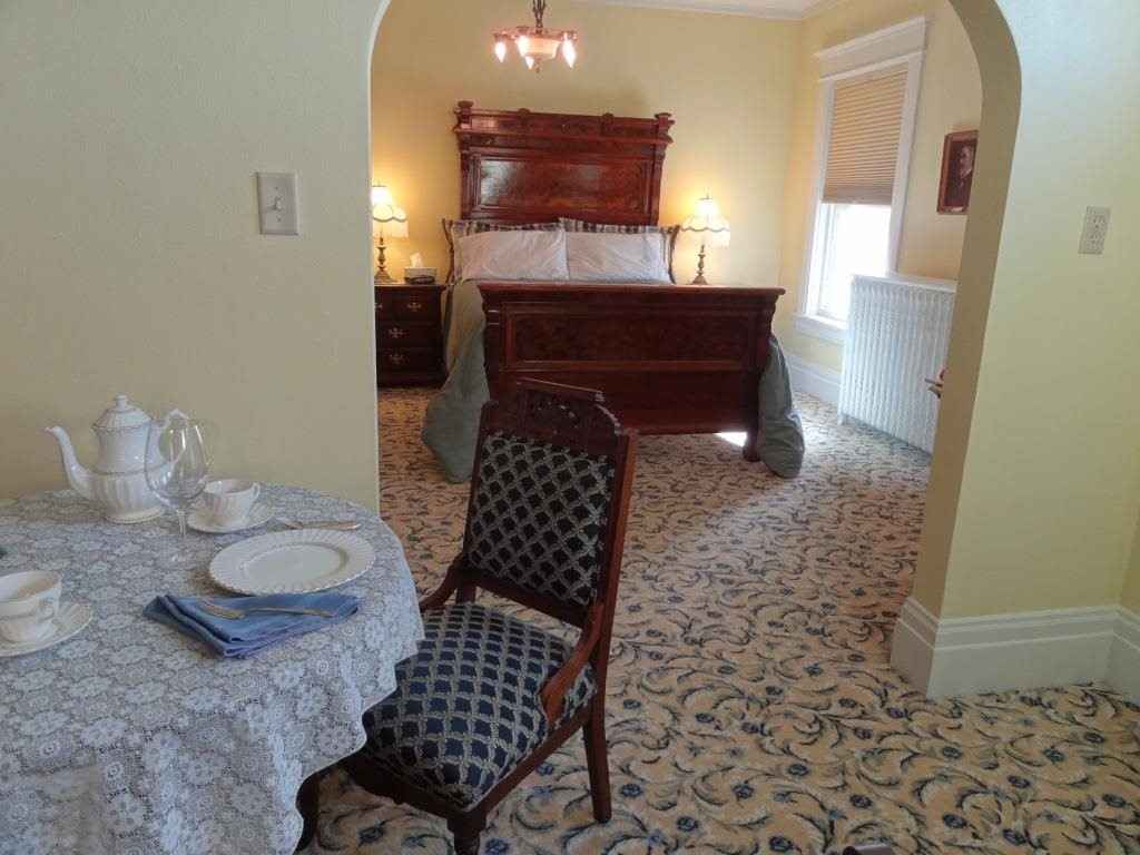 1901 - Waterloo, IA - Old House Dreams