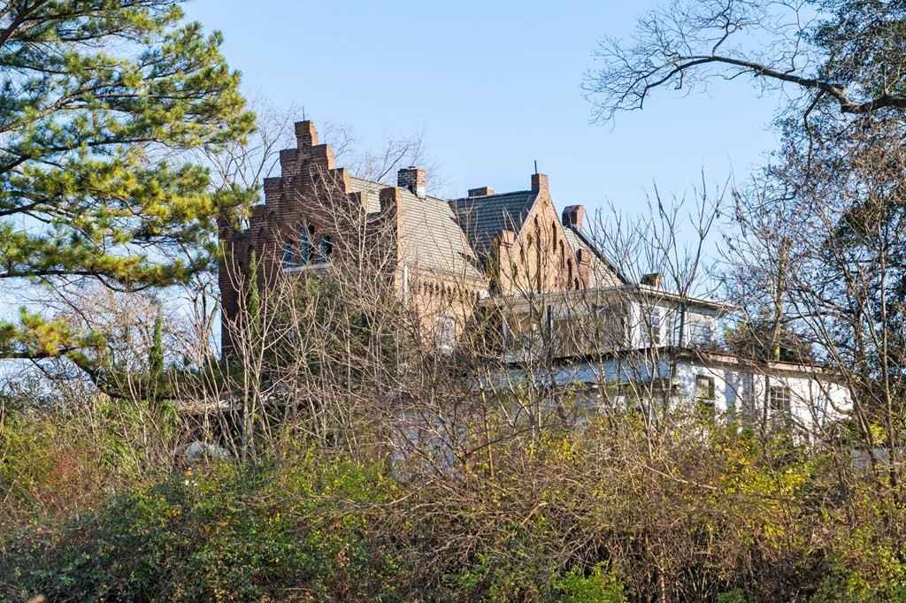 1861 - Cleveland, TN - Old House Dreams