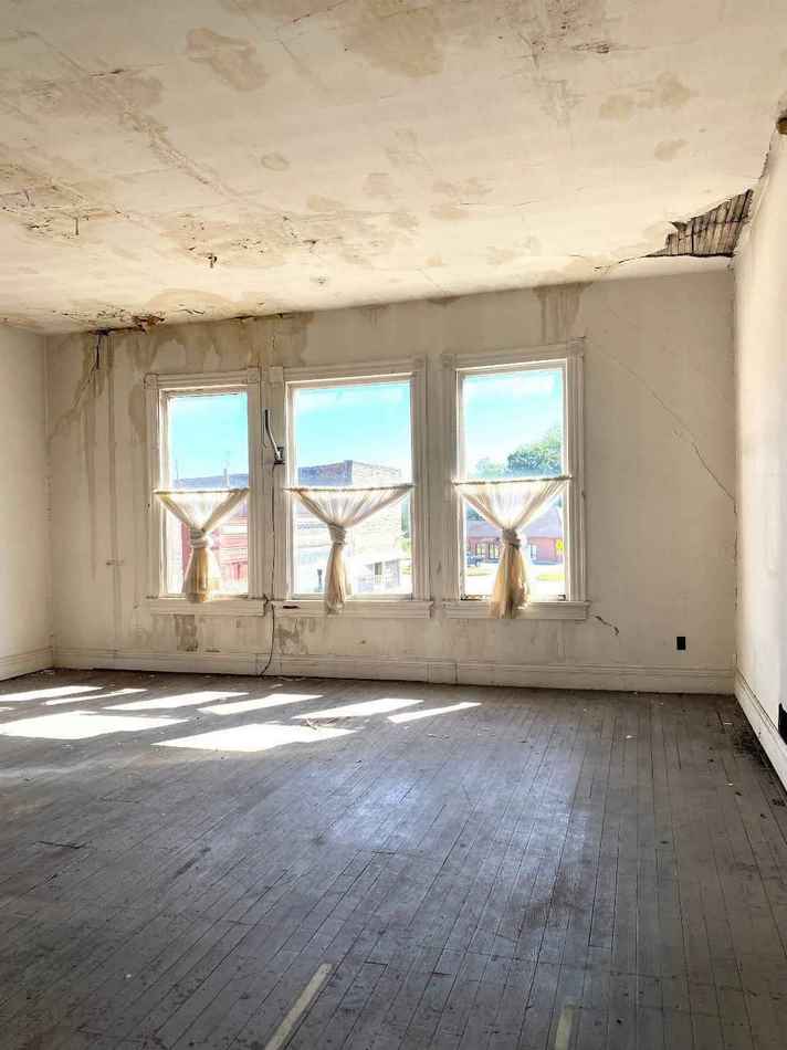 c. 1890 Commercial Building in Worthington, IN - Old House Dreams