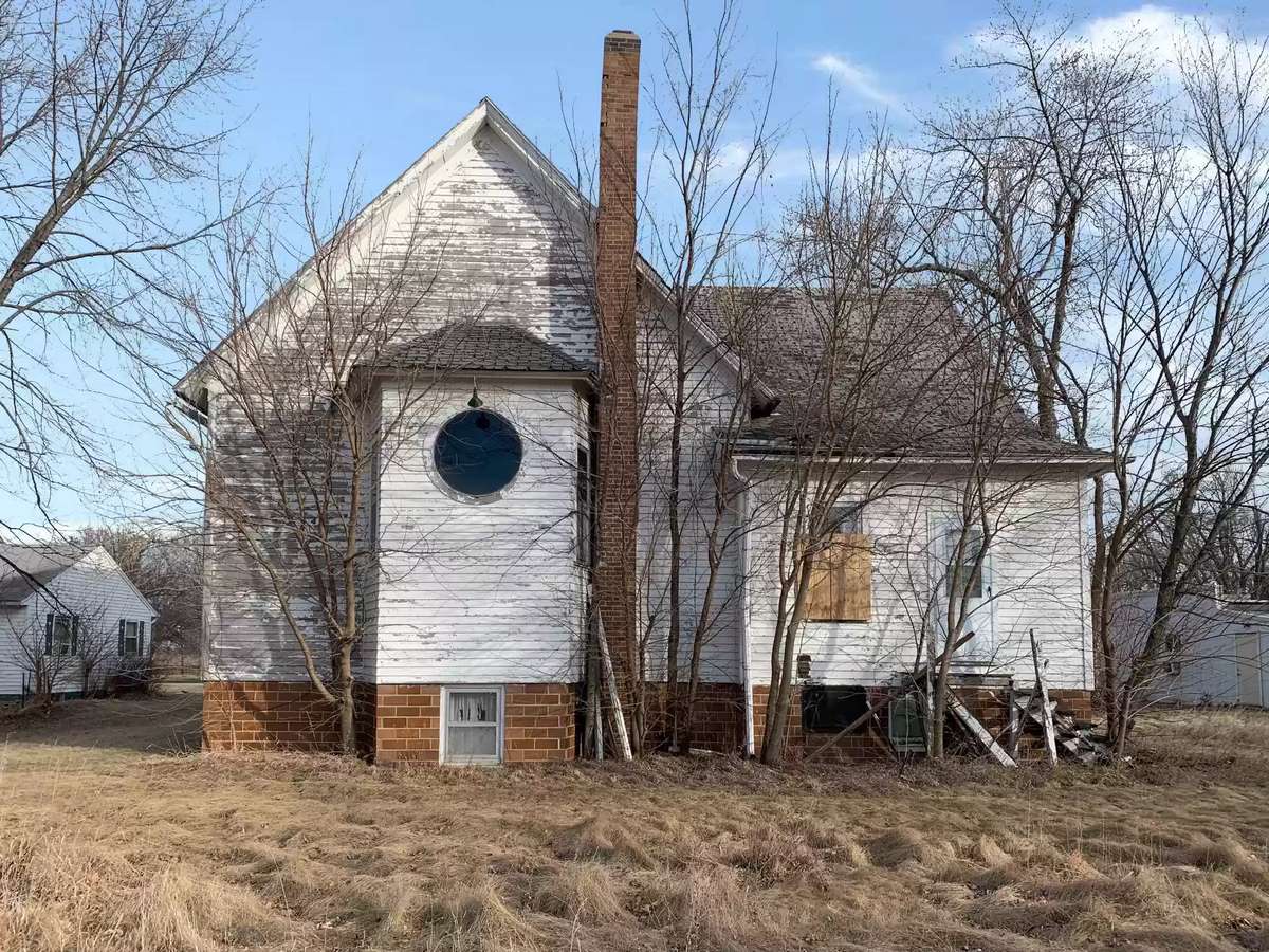 1875 Church in Burnside, IA - Old House Dreams