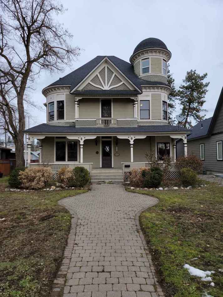 1889 Queen Anne in Spokane, WA - Old House Dreams