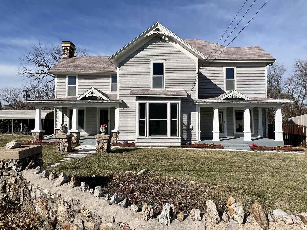 1881 - Mansfield, MO - Old House Dreams