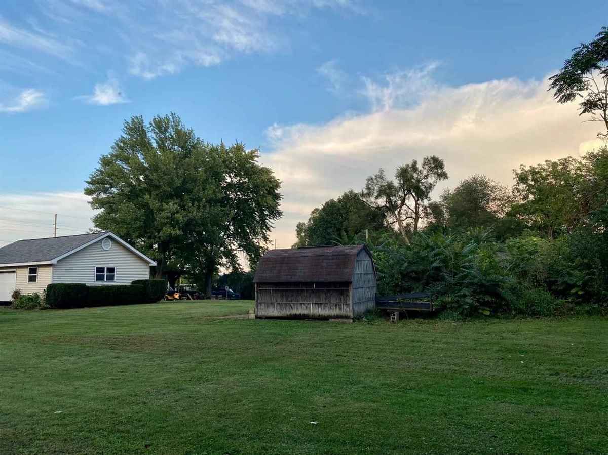 1907 in Hebron, IN - Old House Dreams