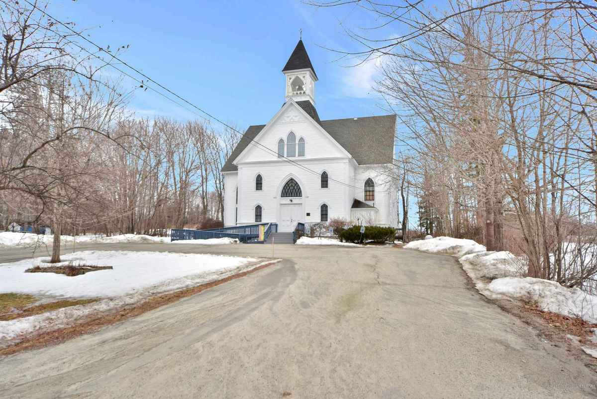 1883 Church in Winthrop, ME - Old House Dreams