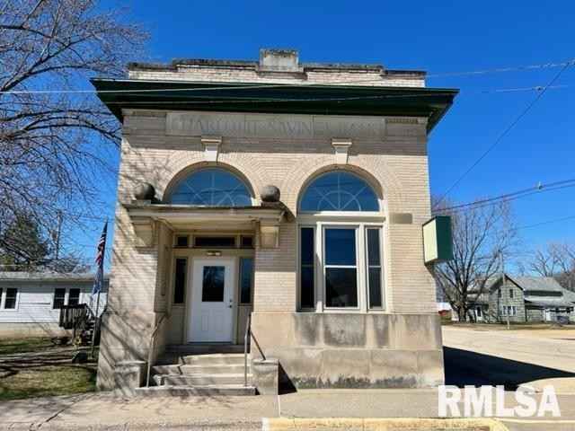 1908 Bank in Charlotte, IA - Old House Dreams
