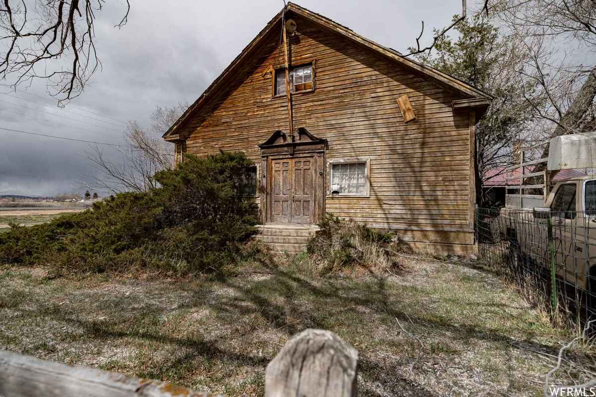 1915 Meeting House in Altamont, UT - Old House Dreams
