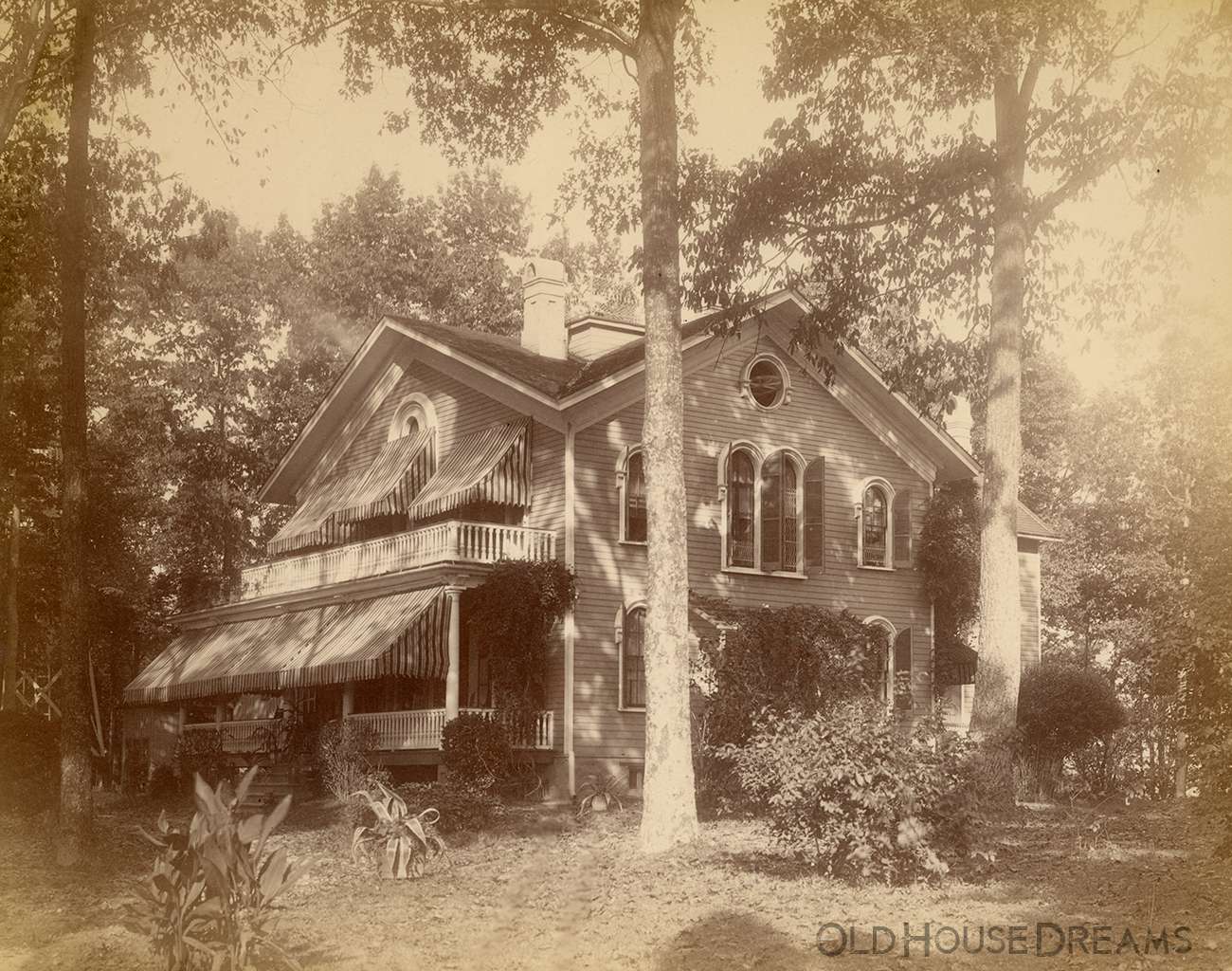 Flash Back: Victorian Era Exterior & Interior Photo Set - Old House Dreams