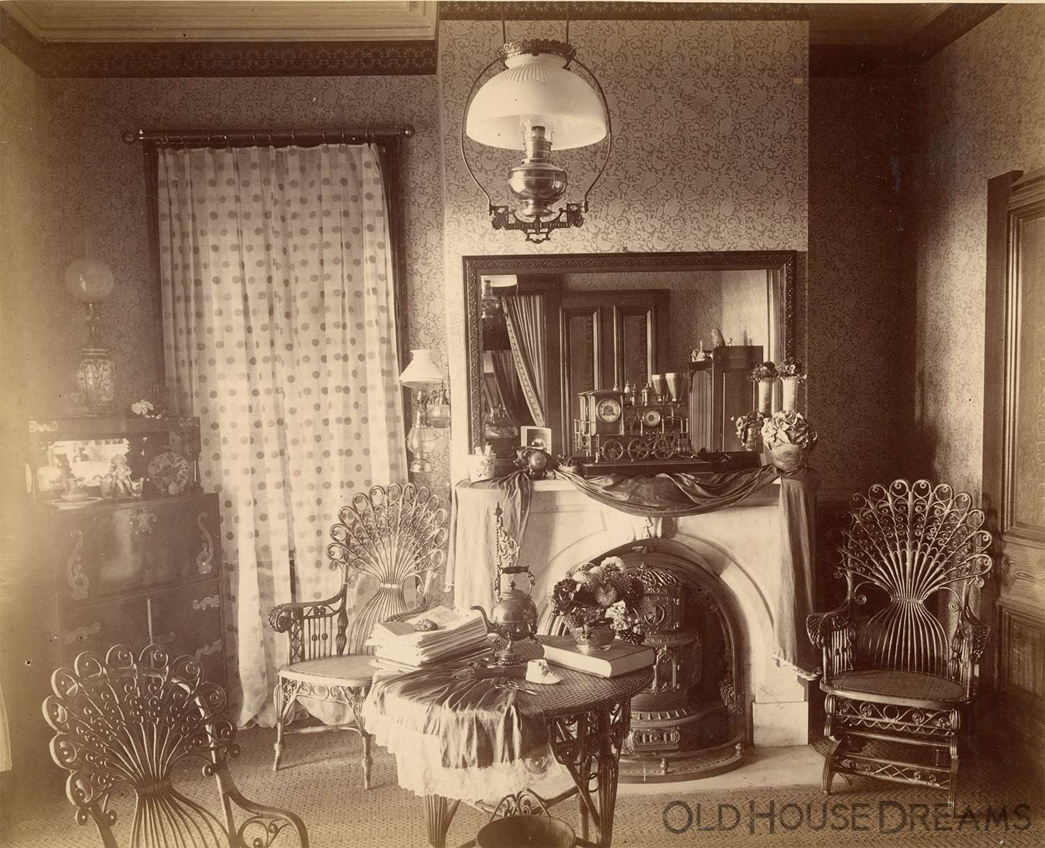 Flash Back: Victorian Era Exterior & Interior Photo Set - Old House Dreams