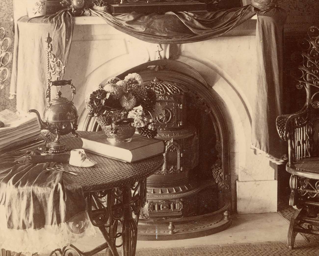 Flash Back: Victorian Era Exterior & Interior Photo Set - Old House Dreams
