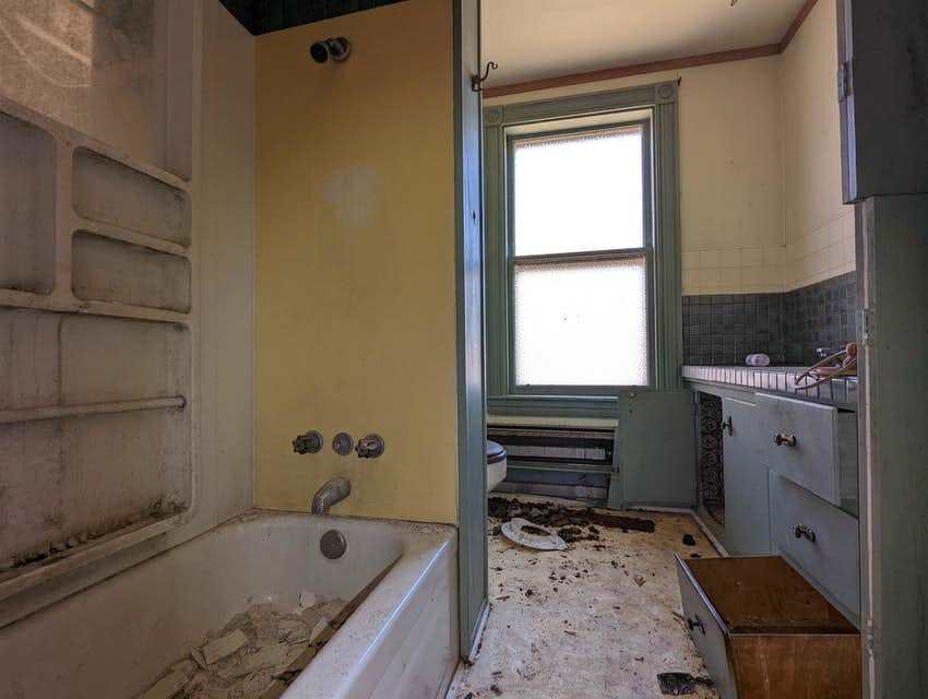 Deep Brook, Nova Scotia - Old House Dreams