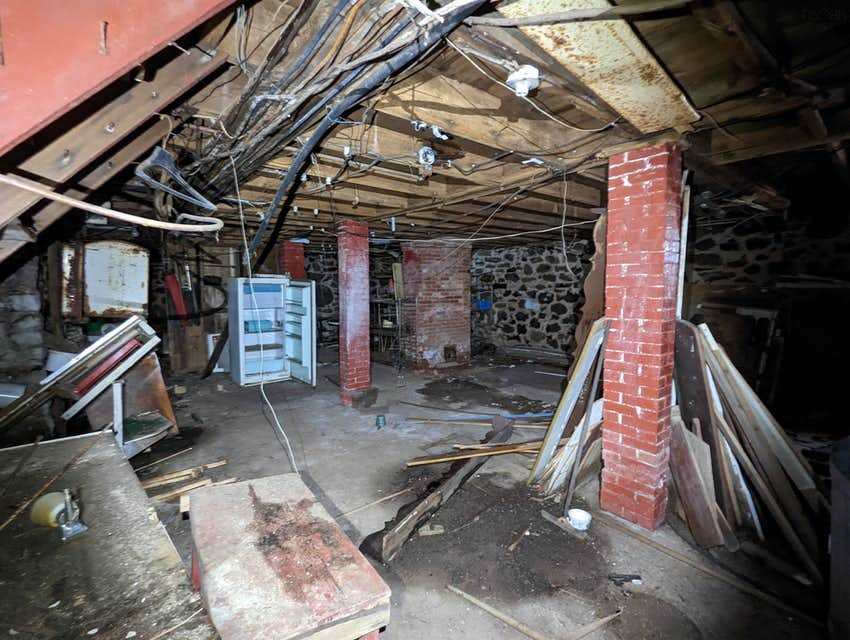 Deep Brook, Nova Scotia - Old House Dreams