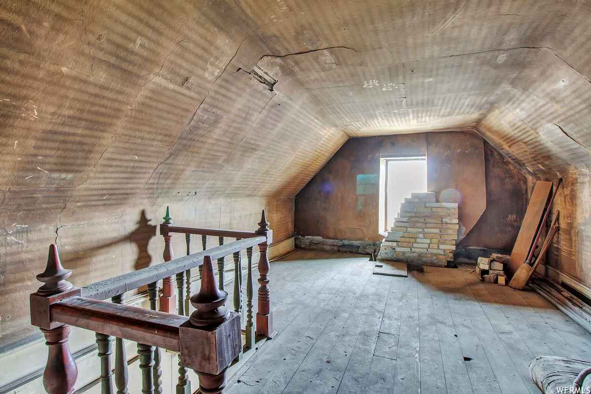 c. 1875 Gothic Revival in Ephraim, UT - Old House Dreams