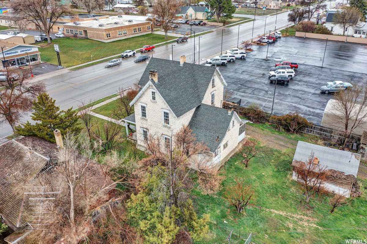 c. 1875 Gothic Revival in Ephraim, UT - Old House Dreams