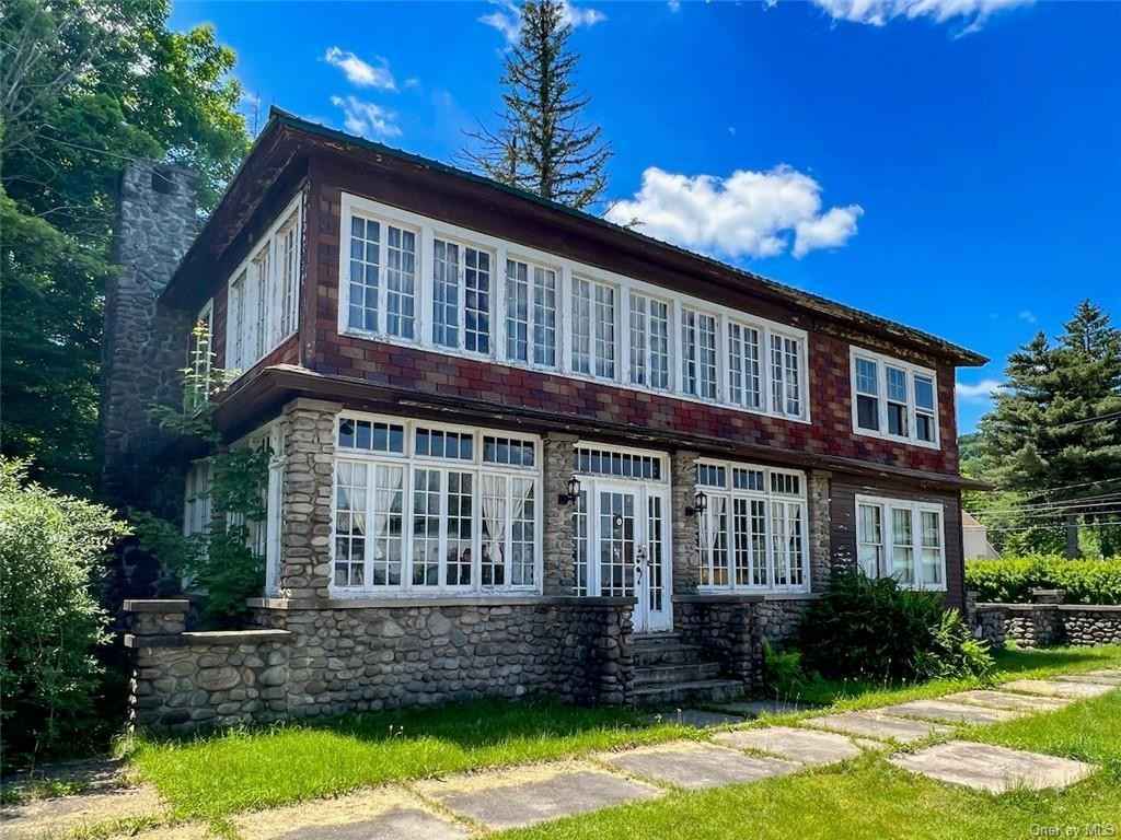 1927 in Livingston Manor, NY - Old House Dreams