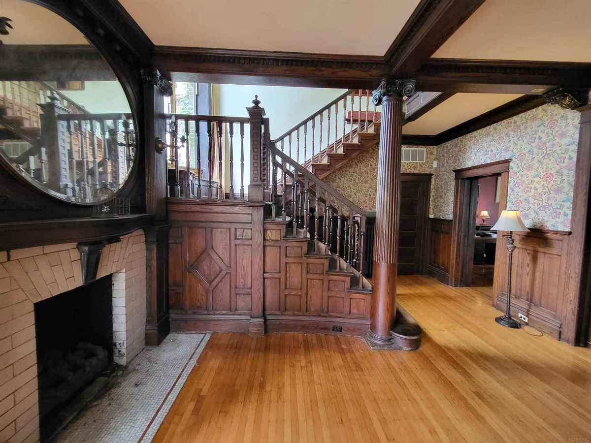 1907 in Fort Wayne, IN - Old House Dreams