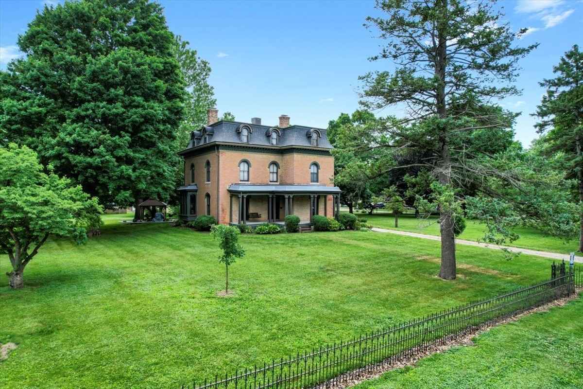 1872 Second Empire in Tolono, IL - Old House Dreams