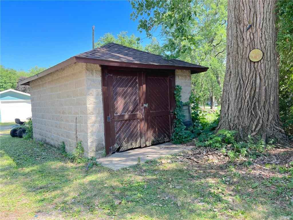1917 Prairie in Emmons, MN - Old House Dreams