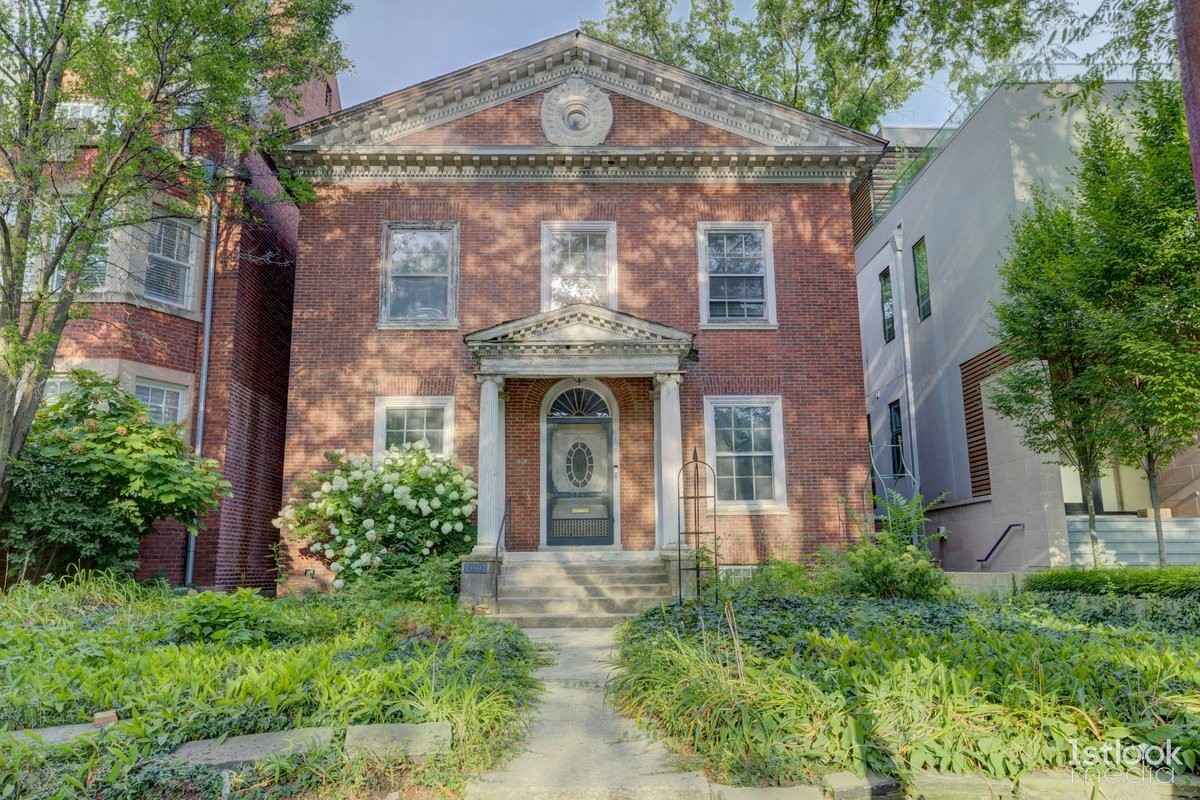 1910 Colonial Revival in Chicago, IL - Old House Dreams